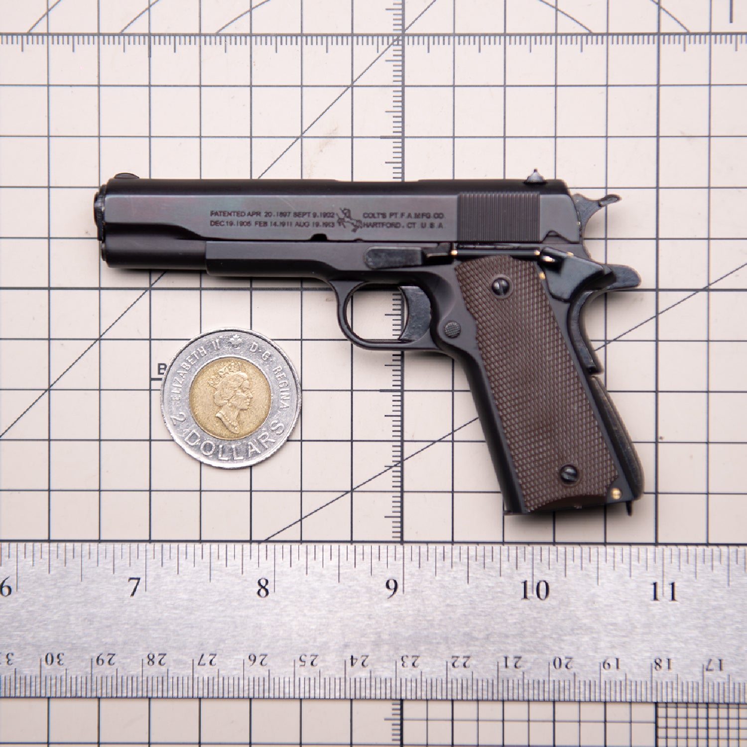M1911 - 1:2.05 Black - Maximum Armory Licensed Miniature Model